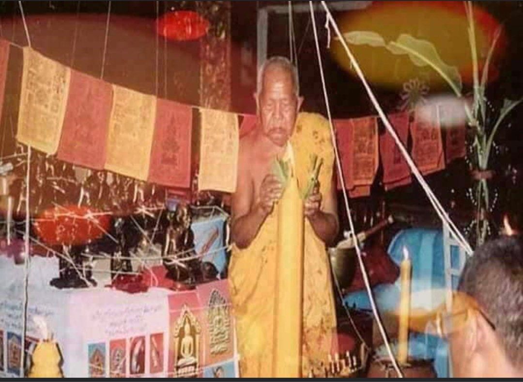 Phra Khun Paen (Roon Ruay Ngern Ruay Thong ) made by Lp Rith Wat ...