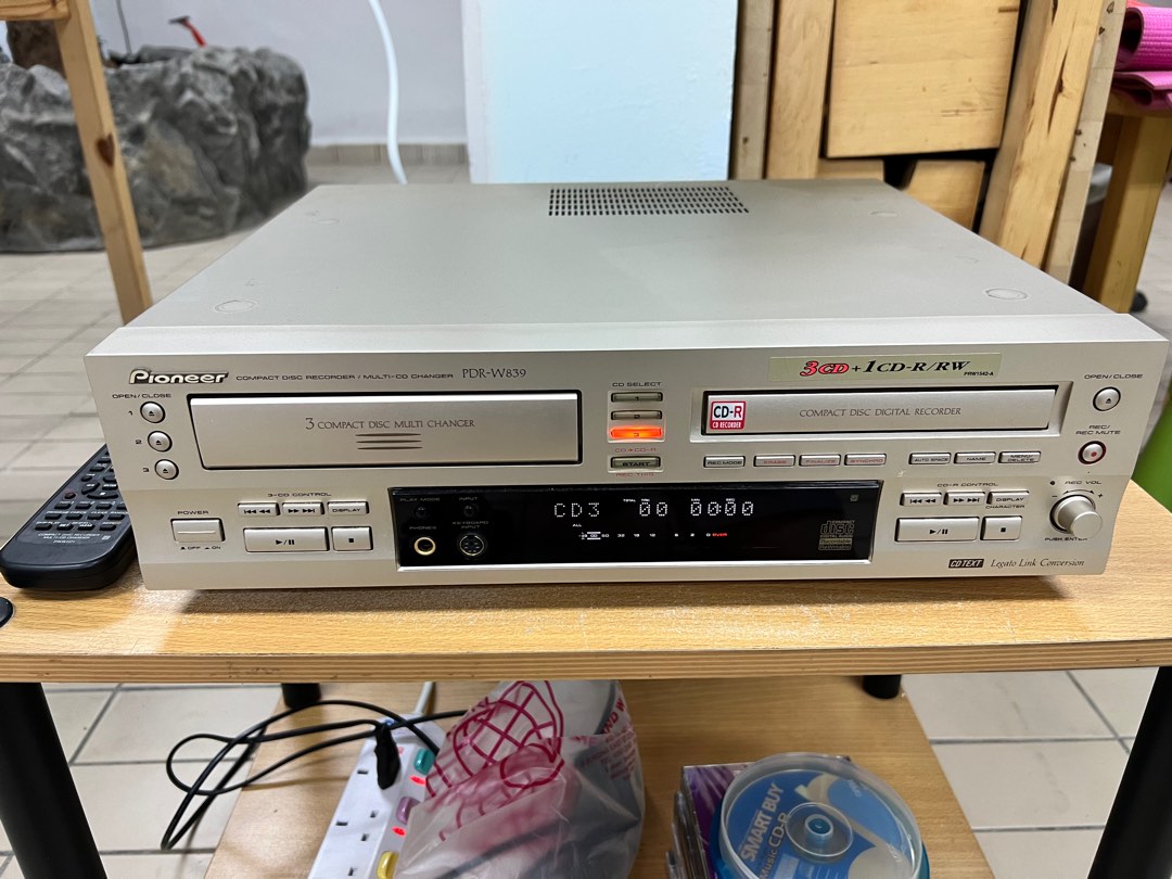 Pioneer CD Recorder /Multi-CD Changer PDR-W839, Audio, Other Audio ...