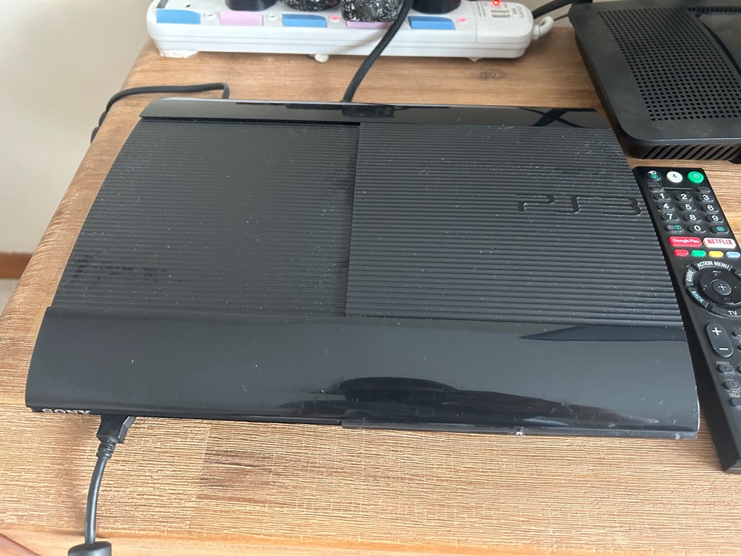 PlayStation 3 with 1 Controller and 1 Game, Video Gaming, Video Game ...
