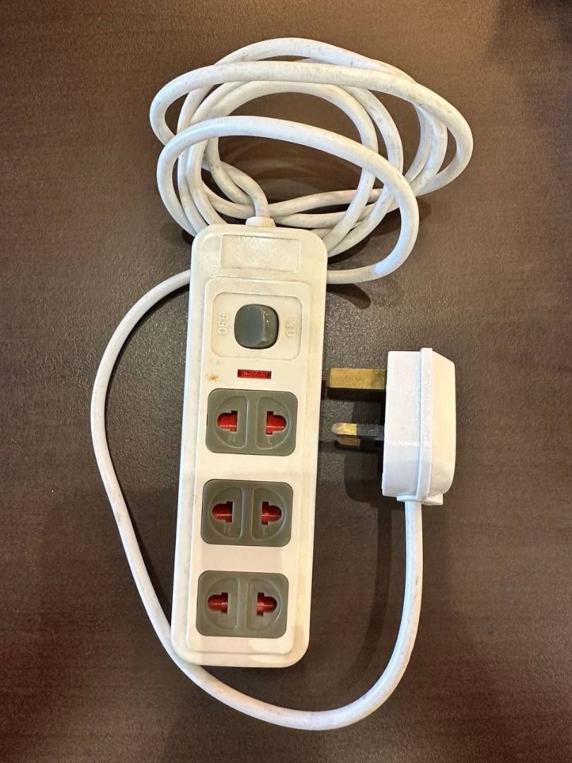 Portable Socket Outlet - 3m, 3 Gang, 2 pin plug input, TV & Home ...