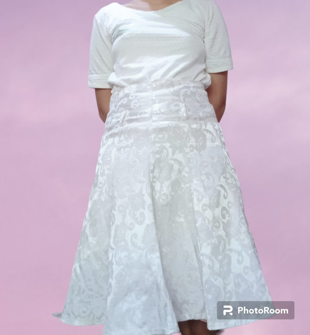 Rok Cantik Warna Putih Merek Forever New, Fesyen Wanita, Pakaian Wanita ...