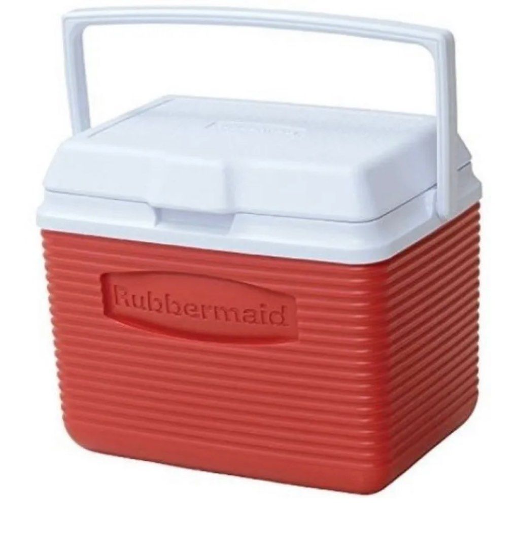 Rubbermaid Red Cooler box/Ice box (10QT/9.5L), Everything Else on Carousell