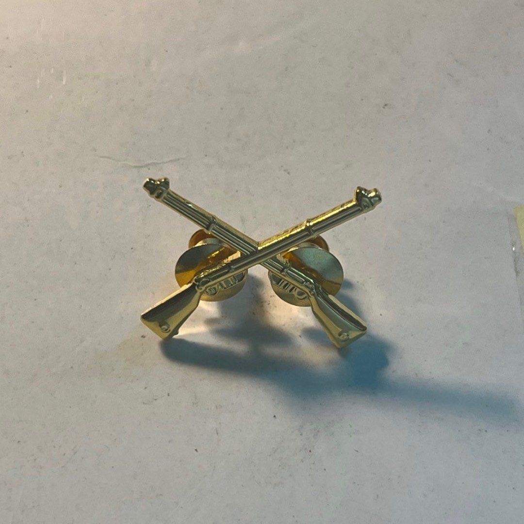 SAF marksman badge for no. 1, no. 2, no. 3 & no. 5 uniform (broken ...