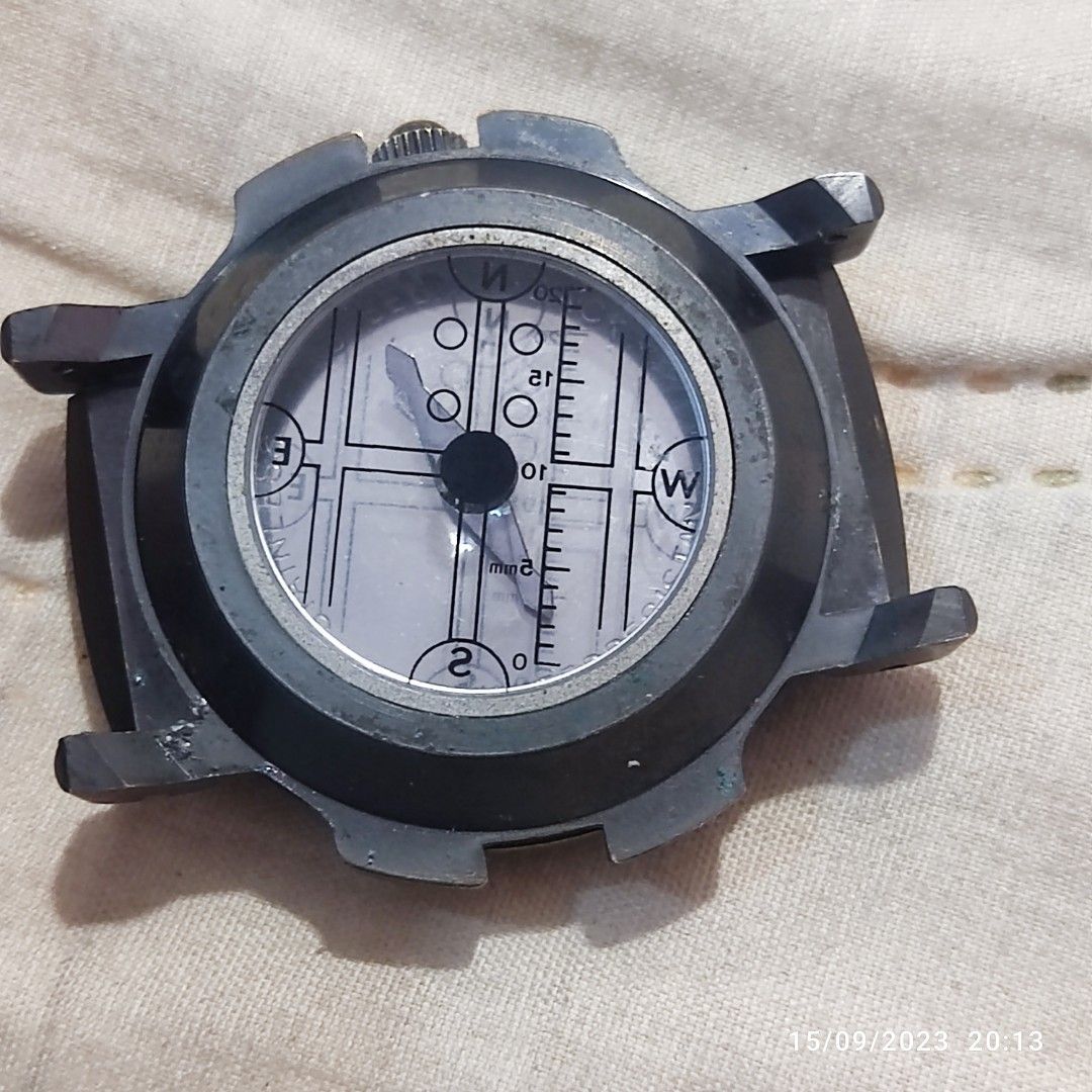 Safari Navy Seals Quartz with Compass, Men's Fashion, Watches ...