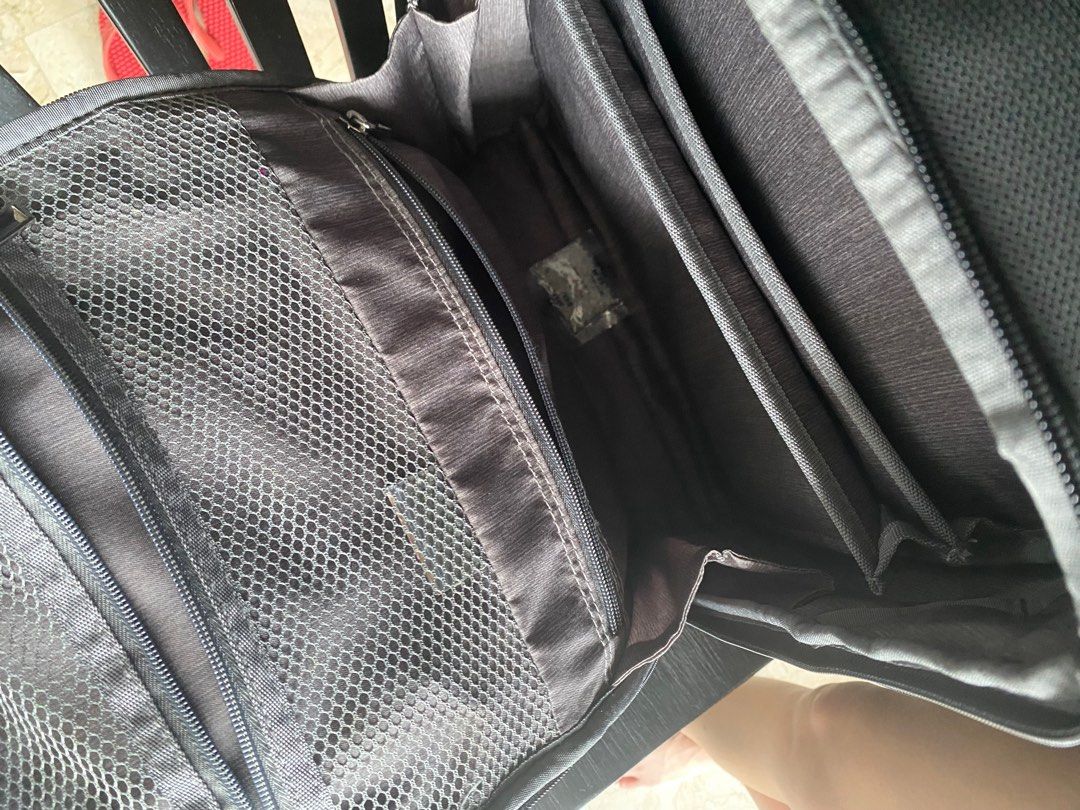 Samsonite Bag for Men with multiple compartments and organisers, Men's ...