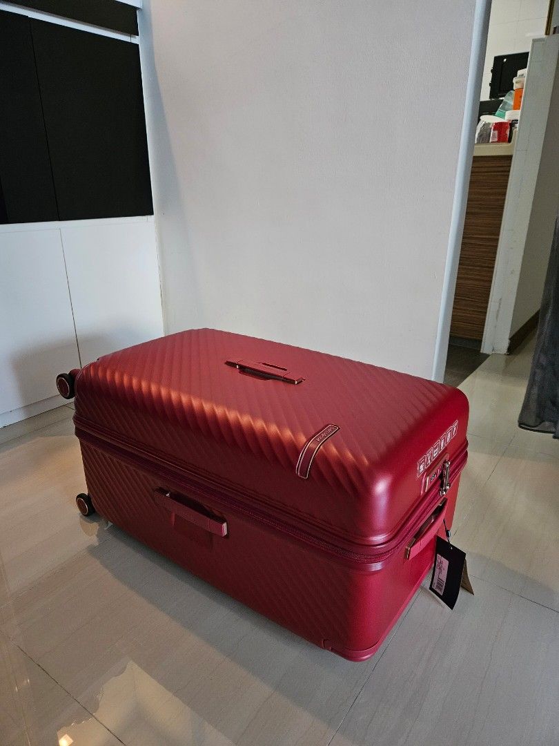Samsonite Stem Spinner Luggage Truck 76/28 in Red, Hobbies & Toys ...
