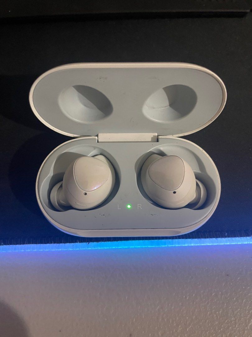 Samsung Galaxy Buds 1, Audio, Earphones on Carousell