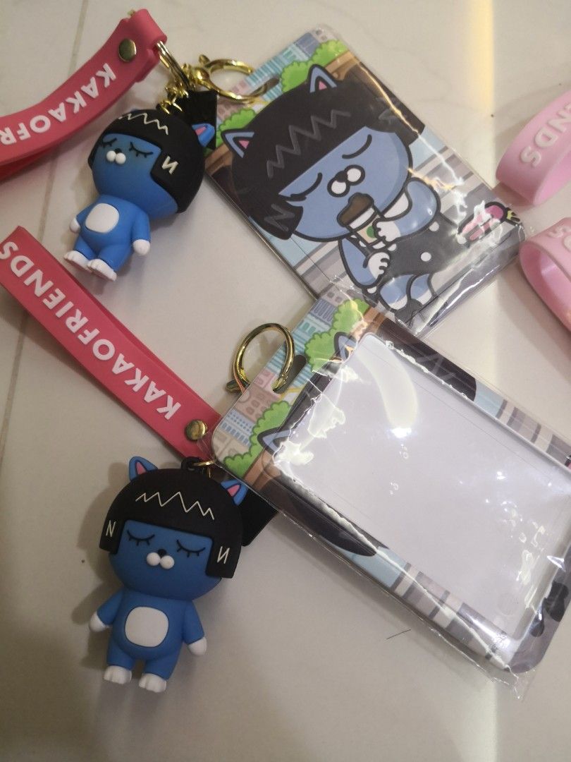 Silicon Keychains w ID card holder, Hobbies & Toys, Memorabilia ...