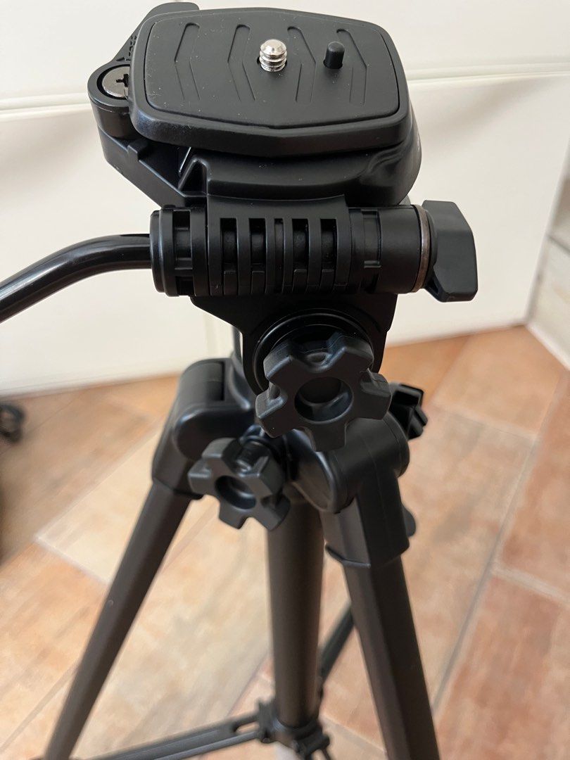 Sony Tripod Stand VCT-R640, Photography, Photography Accessories ...