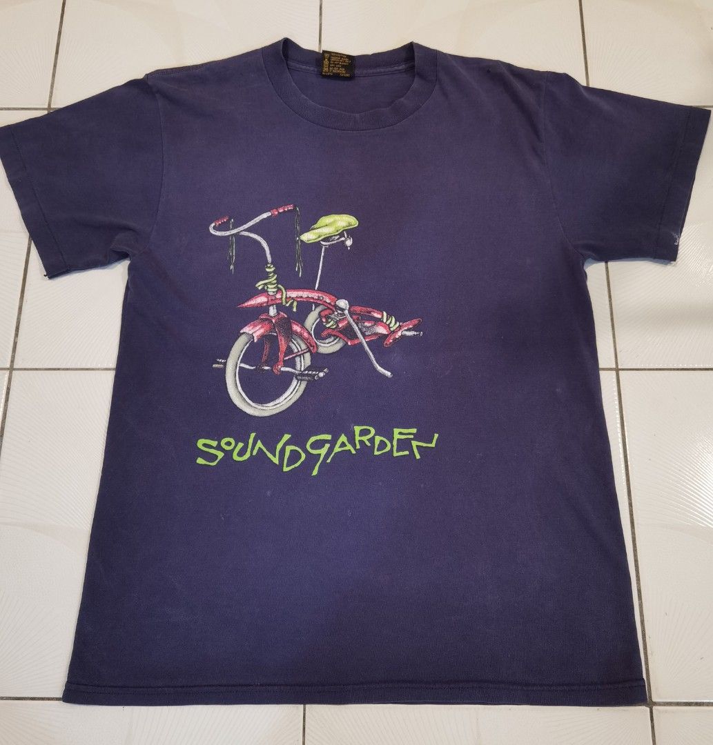 Soundgarden stand me up 94 by Pushead, Men's Fashion, Activewear on ...