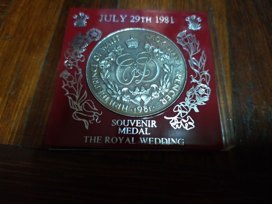 souvenir medal h.r.h the prince of Wales lady Diana Spencer the royal ...