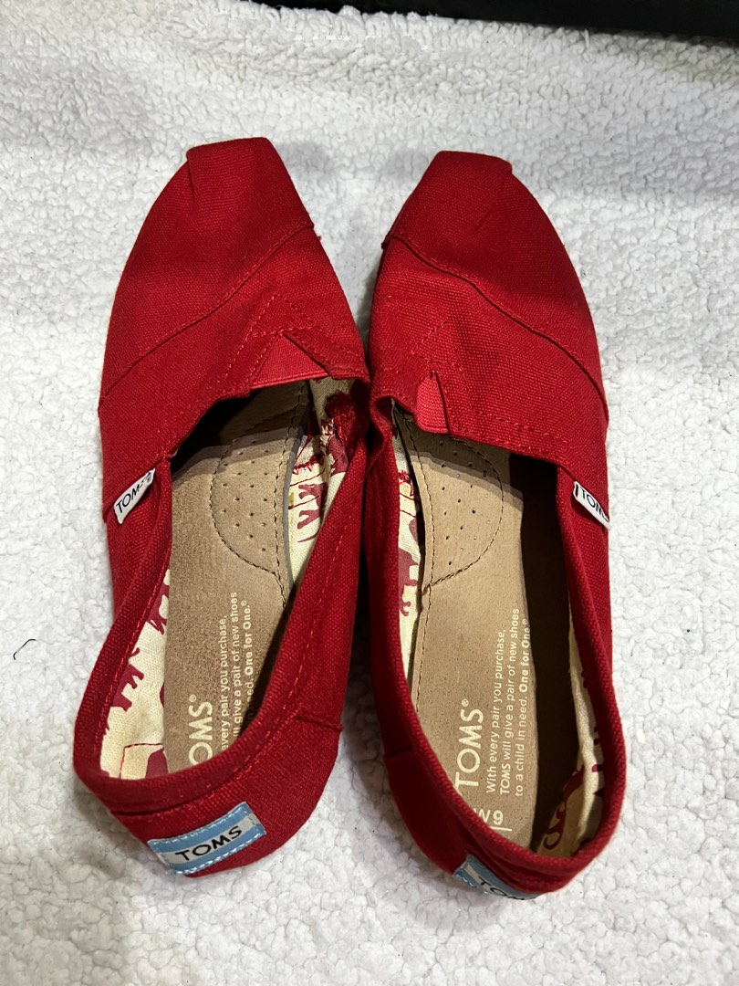 Tom’s Red Shoes, Women's Fashion, Footwear, Flats & Sandals on Carousell