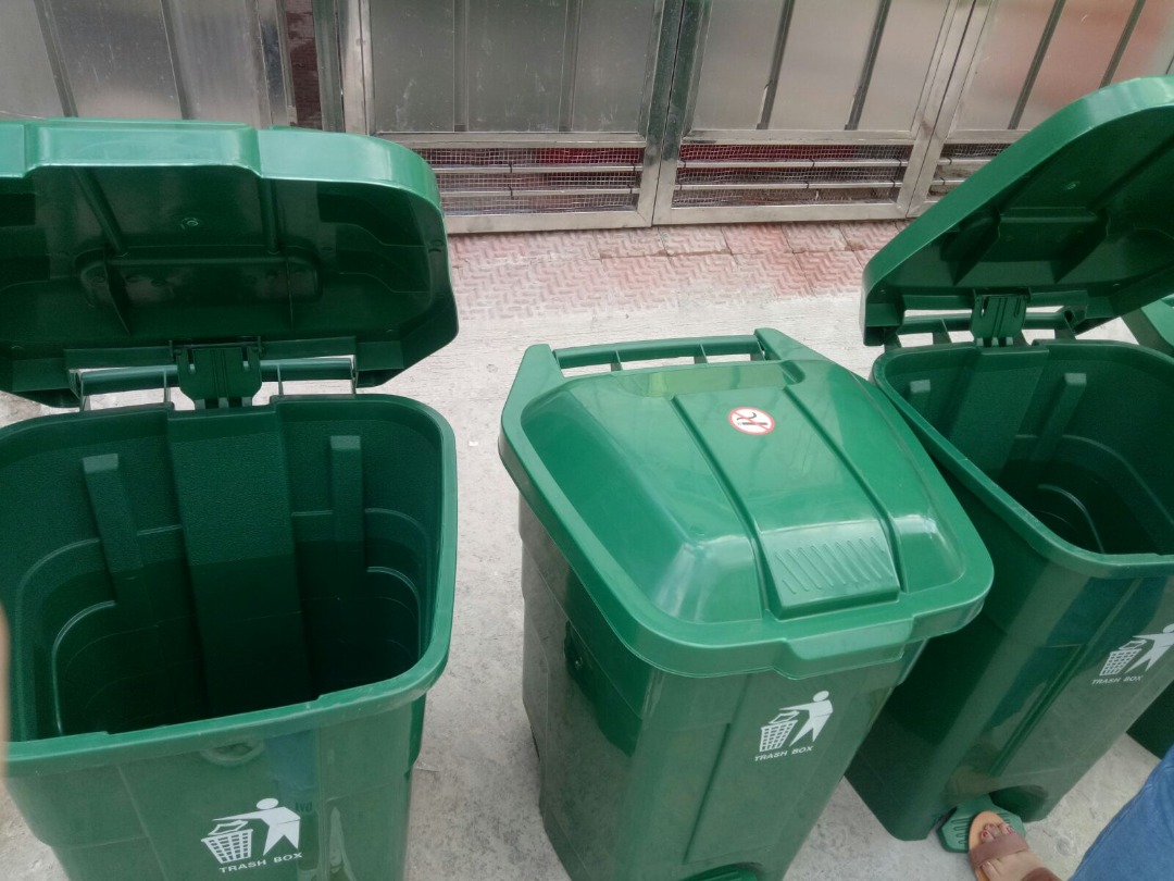 TRASH BOX BIN, Furniture & Home Living, Cleaning & Homecare Supplies ...