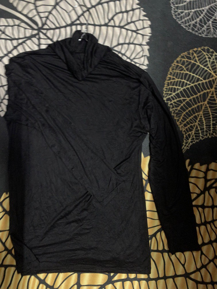 UNIQLO HEATTECH INNER, Women's Fashion, Tops, Shirts on Carousell