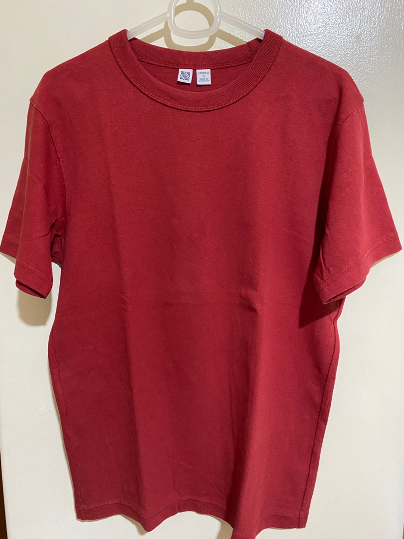 Uniqlo Plain Red Shirt, Men's Fashion, Tops & Sets, Tshirts & Polo ...