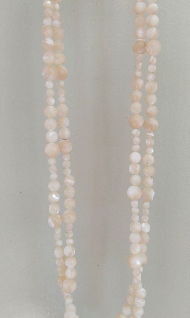 VINTAGE KARLA JORDAN MOTHER OF PEARL NECKLACE, Women's Fashion, Jewelry ...