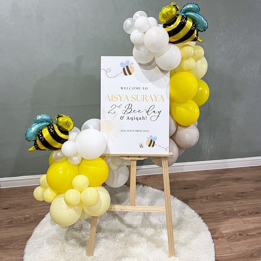 Welcome Board Easel Stand Balloon Garland Set Up Arrangements Events ...