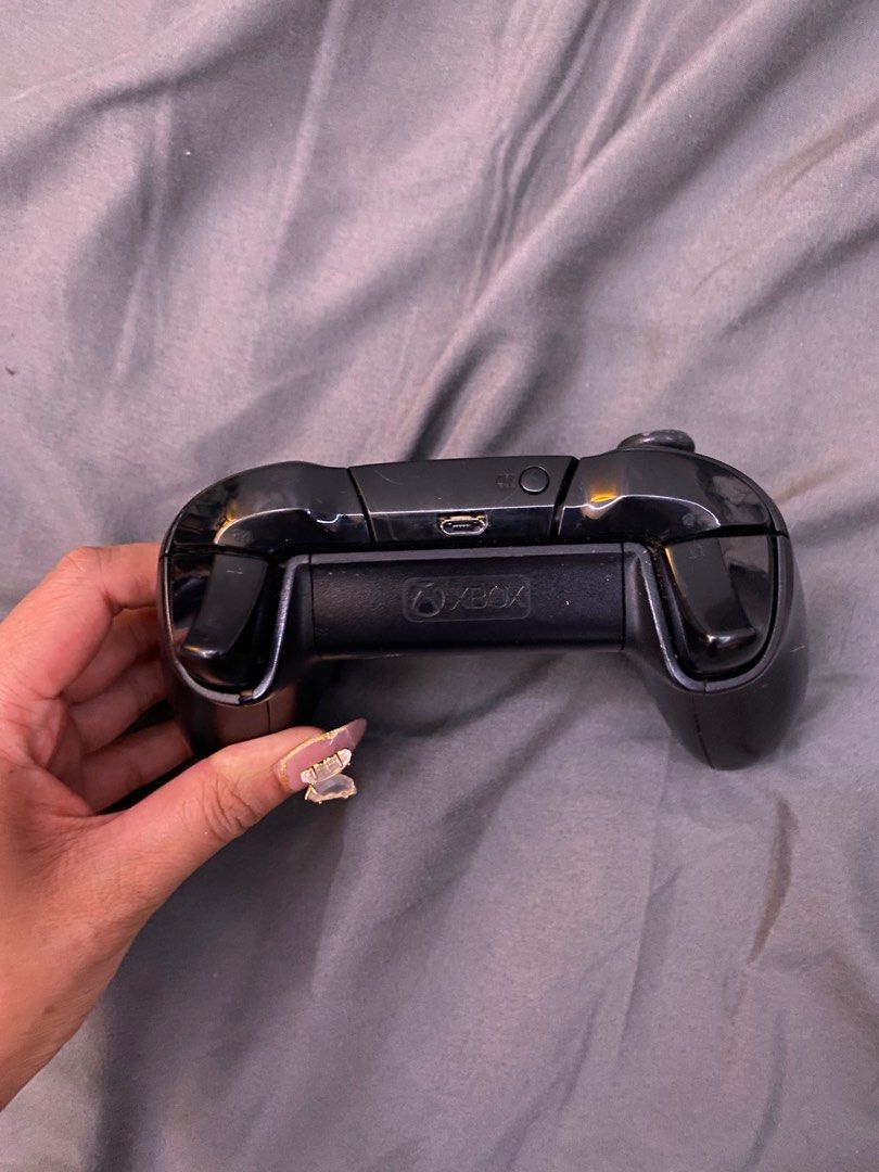 Xbox 360 and Gamecube Controllers. 1000 each! Rechargeable and corded ...