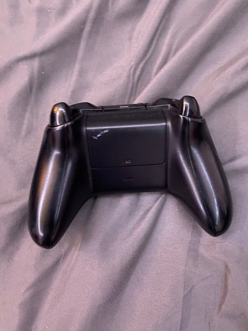 Xbox 360 and Gamecube Controllers. 1000 each! Rechargeable and corded ...