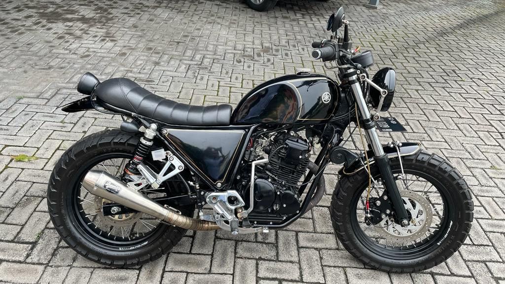Yamaha Scorpio 2011 Custom Black, Motor di Carousell