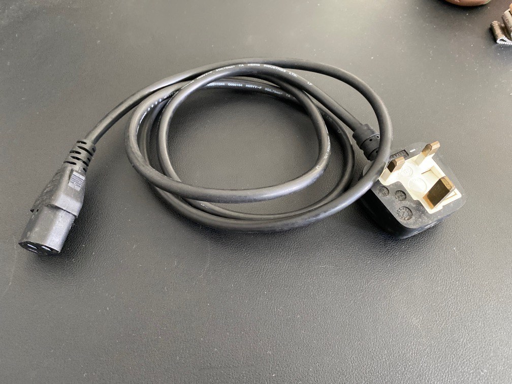 230V cable with fuse, Mobile Phones & Gadgets, Mobile & Gadget ...