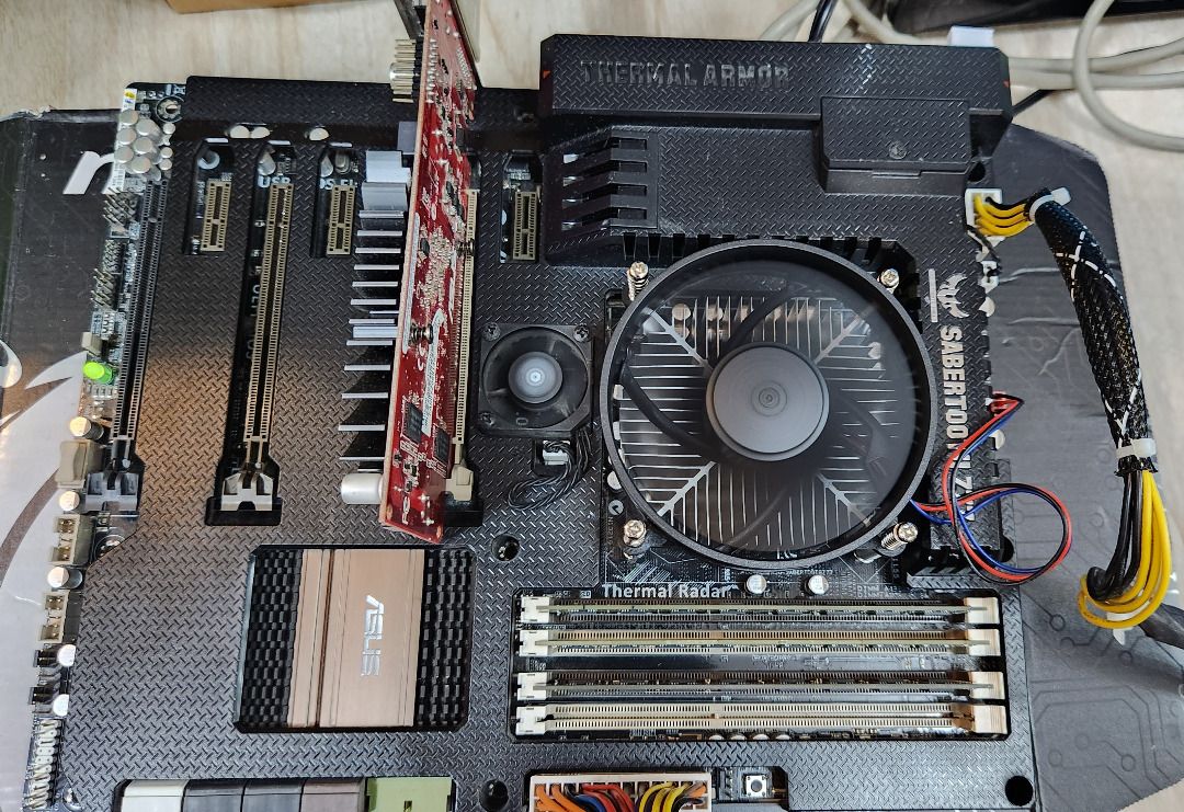 Asus Sabertooth Z77 with Core I7-3770 and 12gig memory, Computers ...