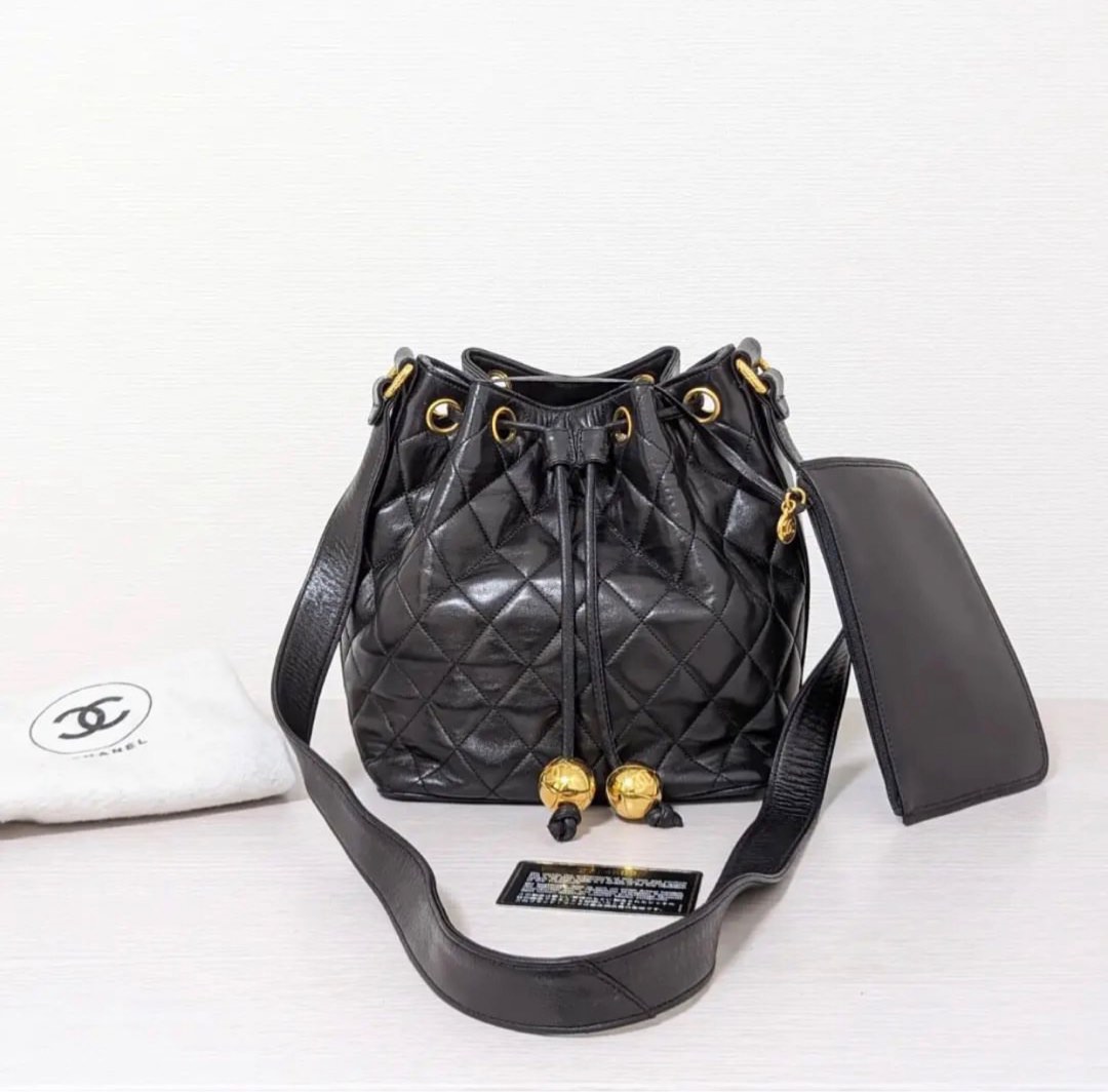 Authentic chanel bucket vintage, Fesyen Wanita, Tas & Dompet di Carousell