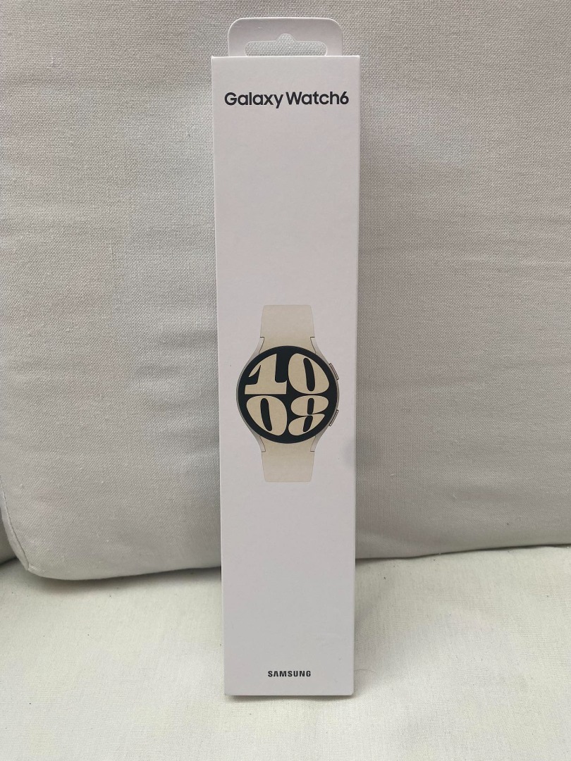 Brand New Samsung Galaxy Watch6 (Sealed) not Apple Watch Michael Kors ...