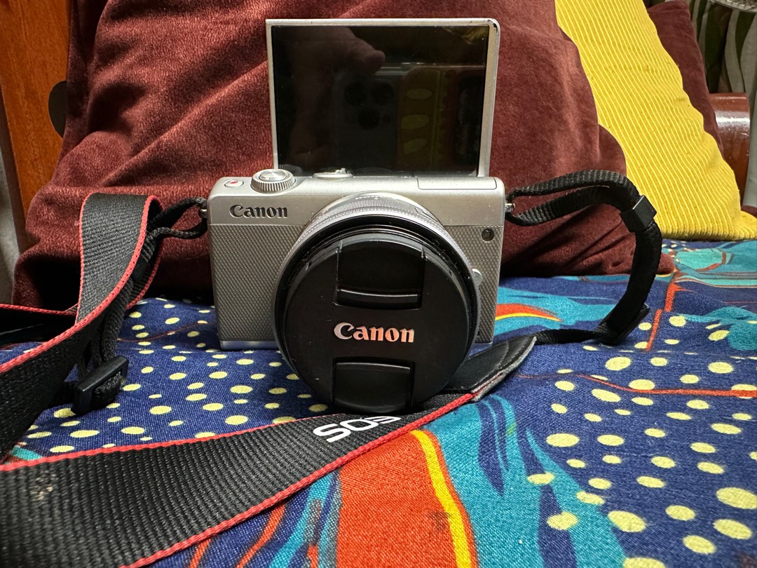 Canon EOS M100 (Mirrorless Flip and Touch screen) Good for Vlogging ...
