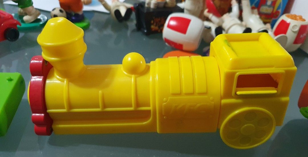 Chicky Club Train set stamp detachable into 3 parts, Hobbies & Toys ...