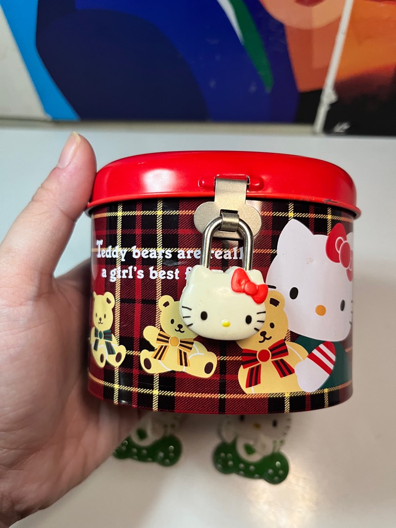 Classic hello kitty tin can with paper clips, Hobbies & Toys, Toys ...