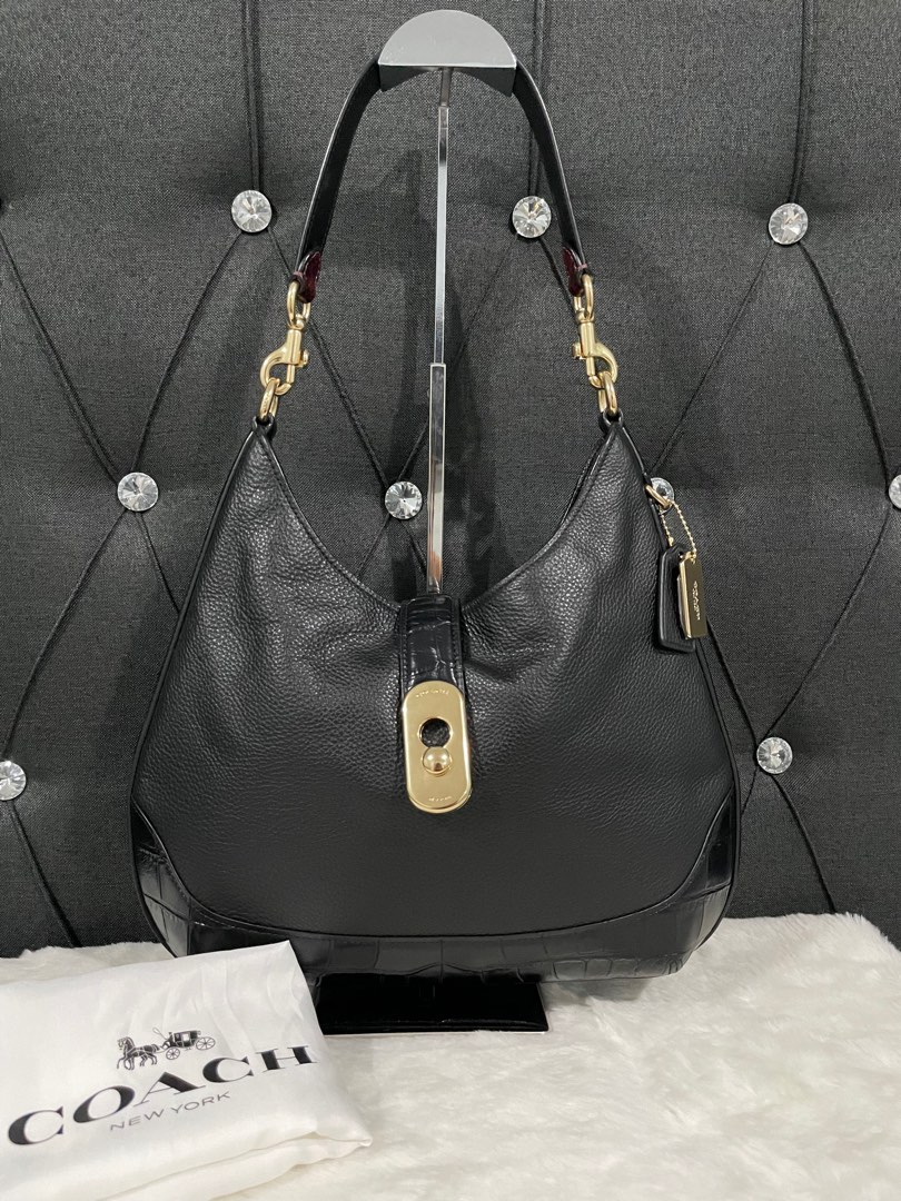 Coach Amber Hobo, Luxury, Bags & Wallets on Carousell