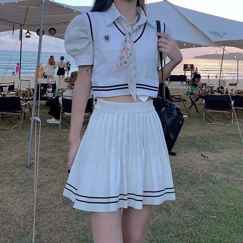 Cropped knit vest, school uniform JK style, Women's Fashion, Tops ...