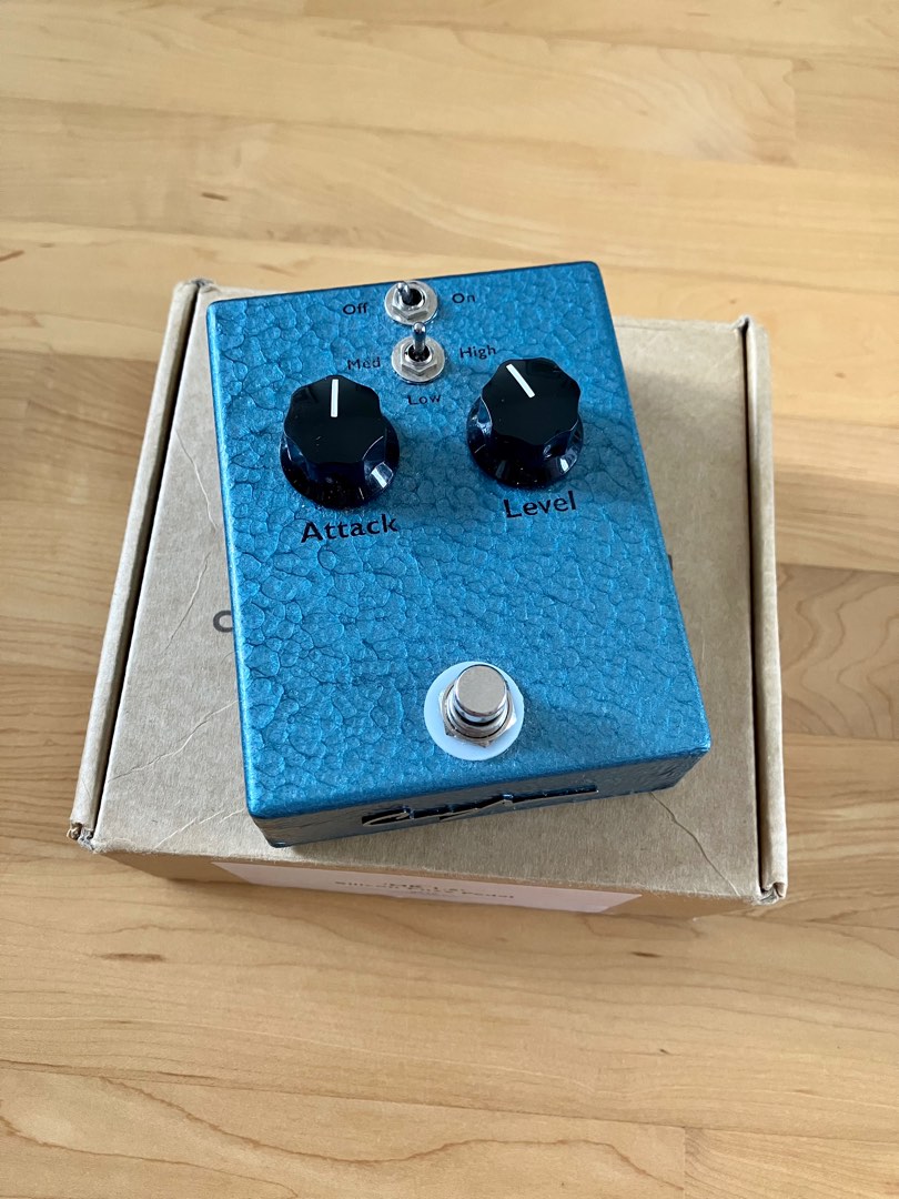 Cunningham Amplifiers Mk1.6 Silicon Fuzz Pedal, Hobbies & Toys, Music ...