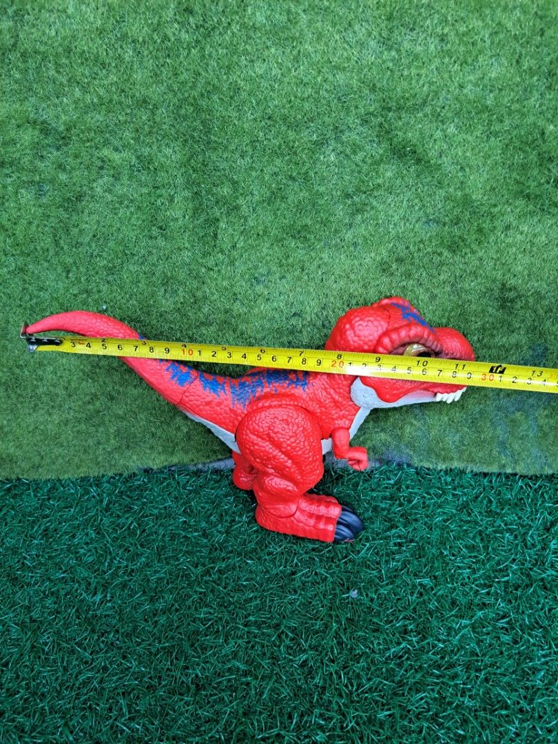 DINOS UNLEASHED GIANT T-REX JR, DINOSAUR, Hobbies & Toys, Toys & Games ...