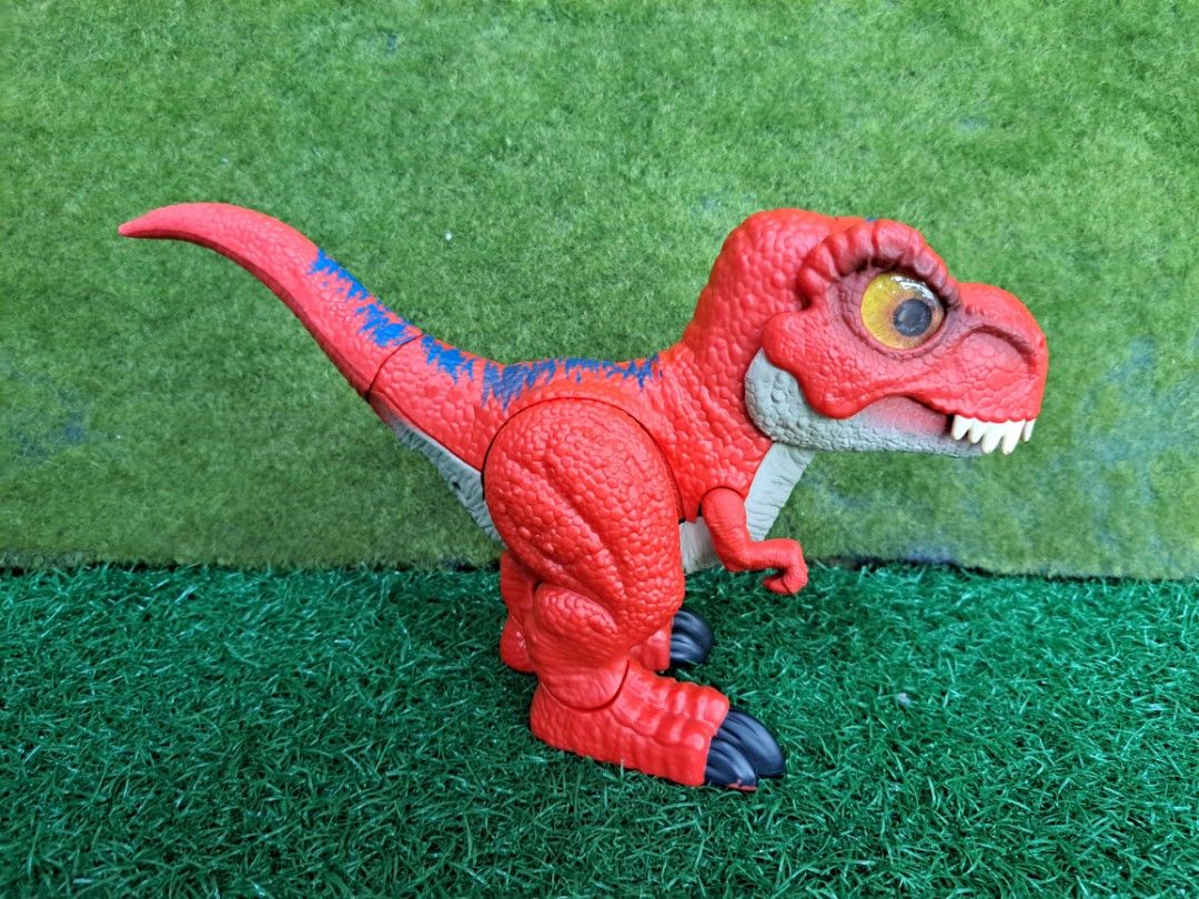 DINOS UNLEASHED GIANT T-REX JR, DINOSAUR, Hobbies & Toys, Toys & Games ...