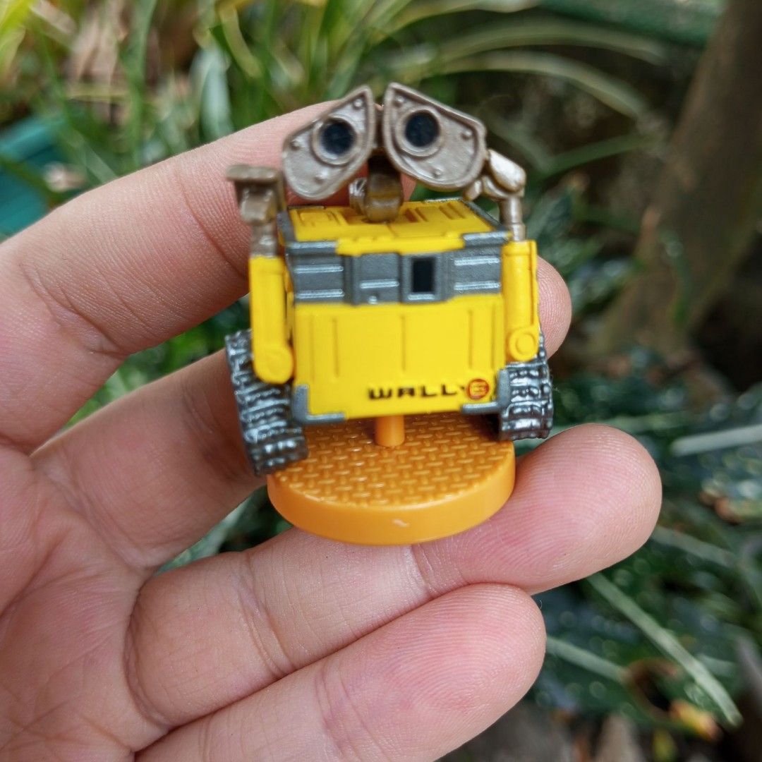 DISNEY Pixar Choco Egg Wall-e Mini Figure, Hobbies & Toys, Toys & Games ...