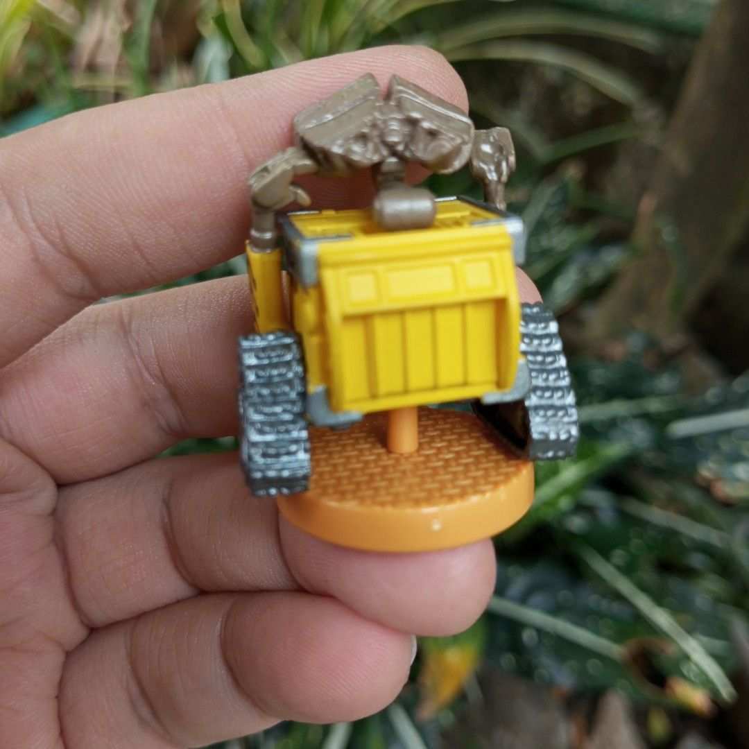 DISNEY Pixar Choco Egg Wall-e Mini Figure, Hobbies & Toys, Toys & Games ...