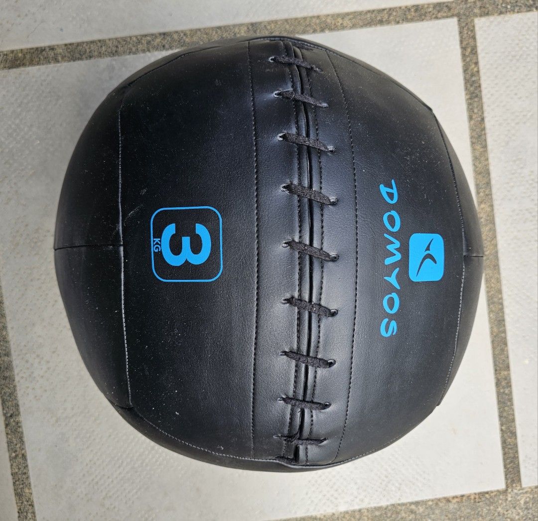 DOMYOS 3kg Medicine Ball (Black), Sports Equipment, Exercise & Fitness ...