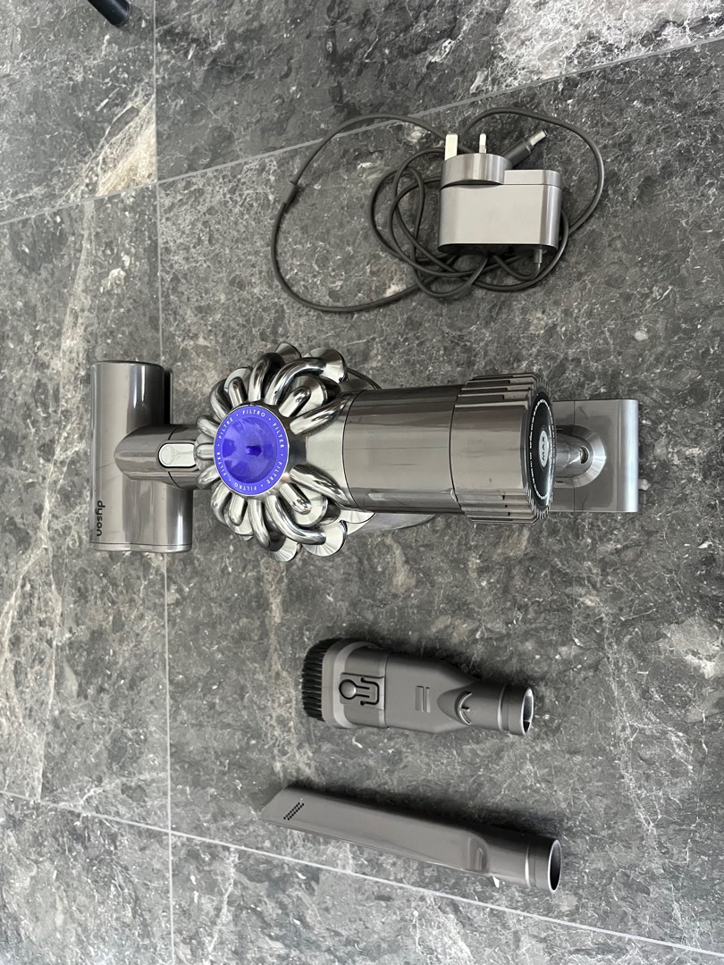 Dyson DC61 Vacuum Cleaner, TV & Home Appliances, Vacuum Cleaner ...