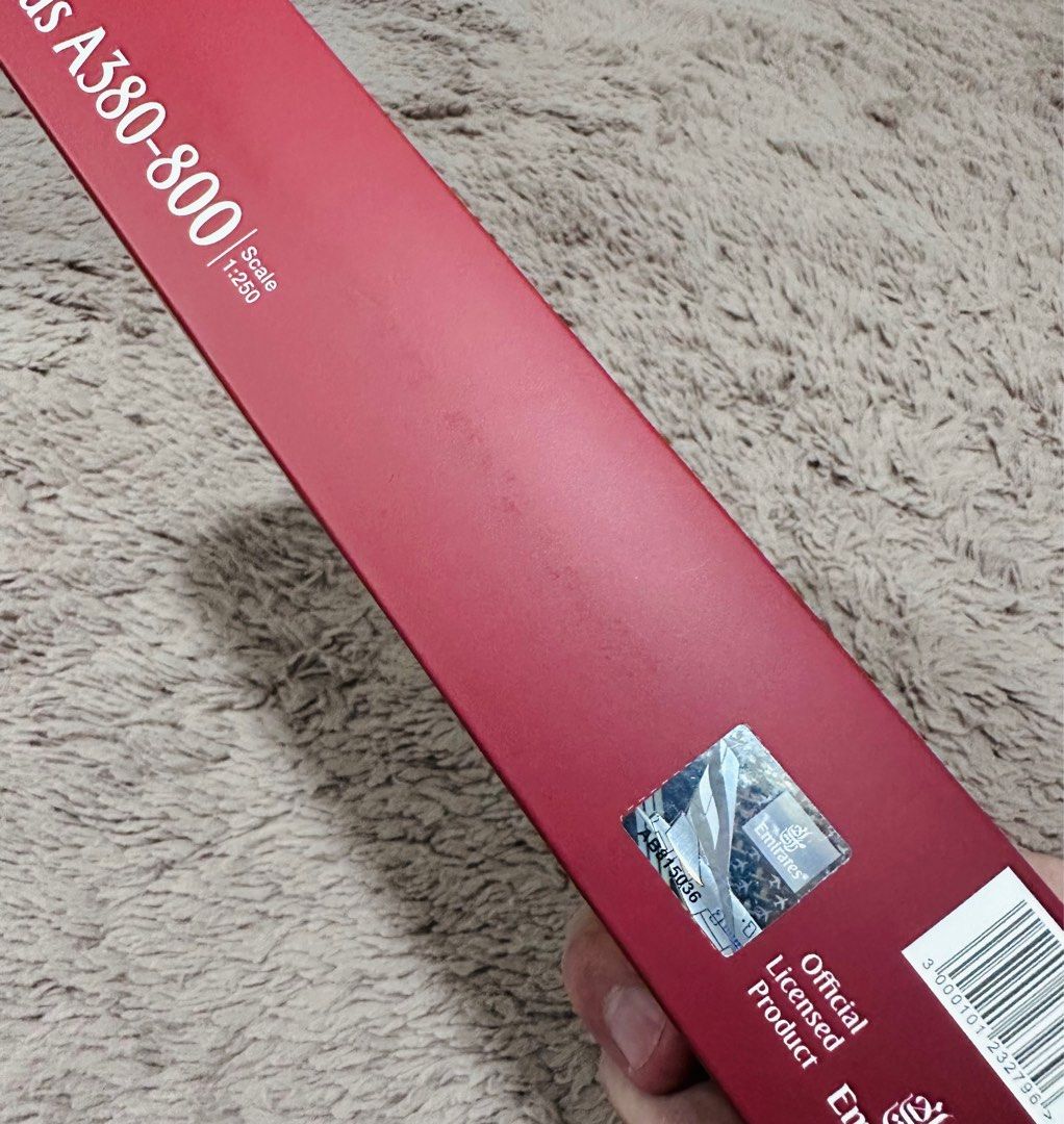 Emirates airbus a3389-800, Hobbies & Toys, Toys & Games on Carousell