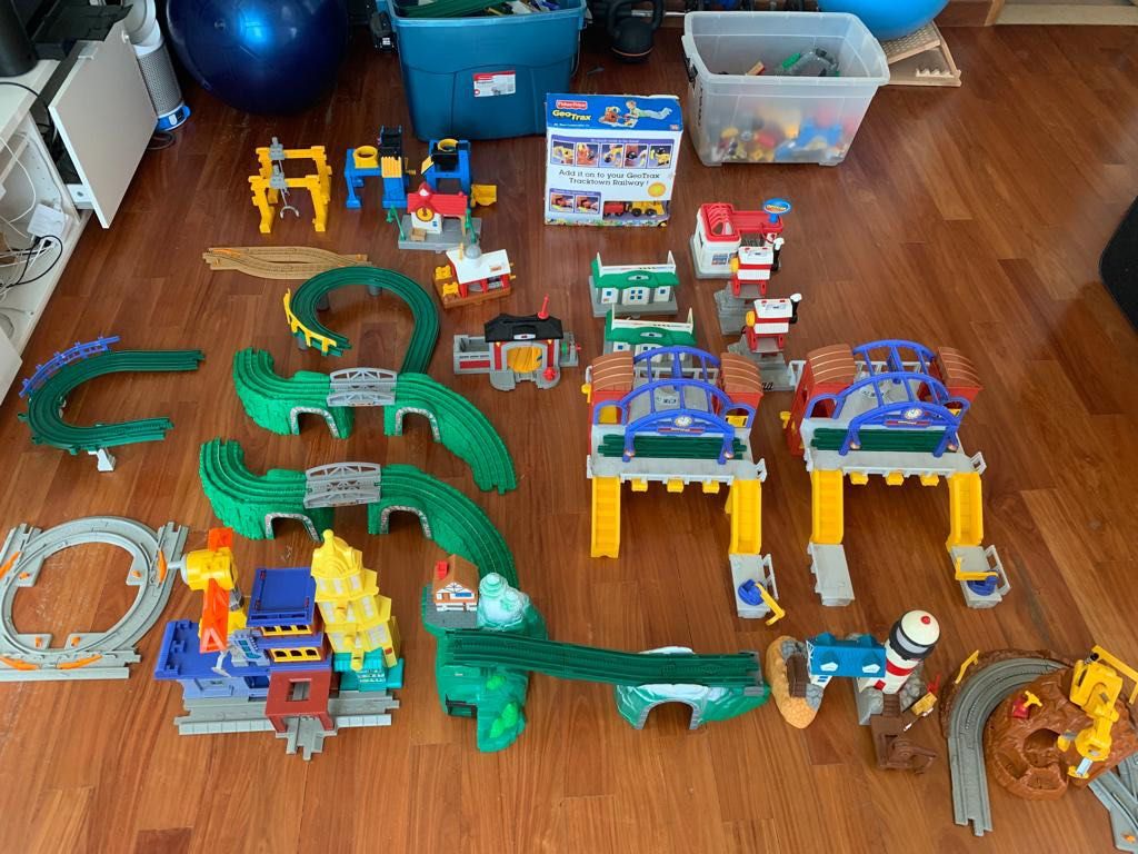 Geotrax sets, cars and tracks, Hobbies & Toys, Toys & Games on Carousell