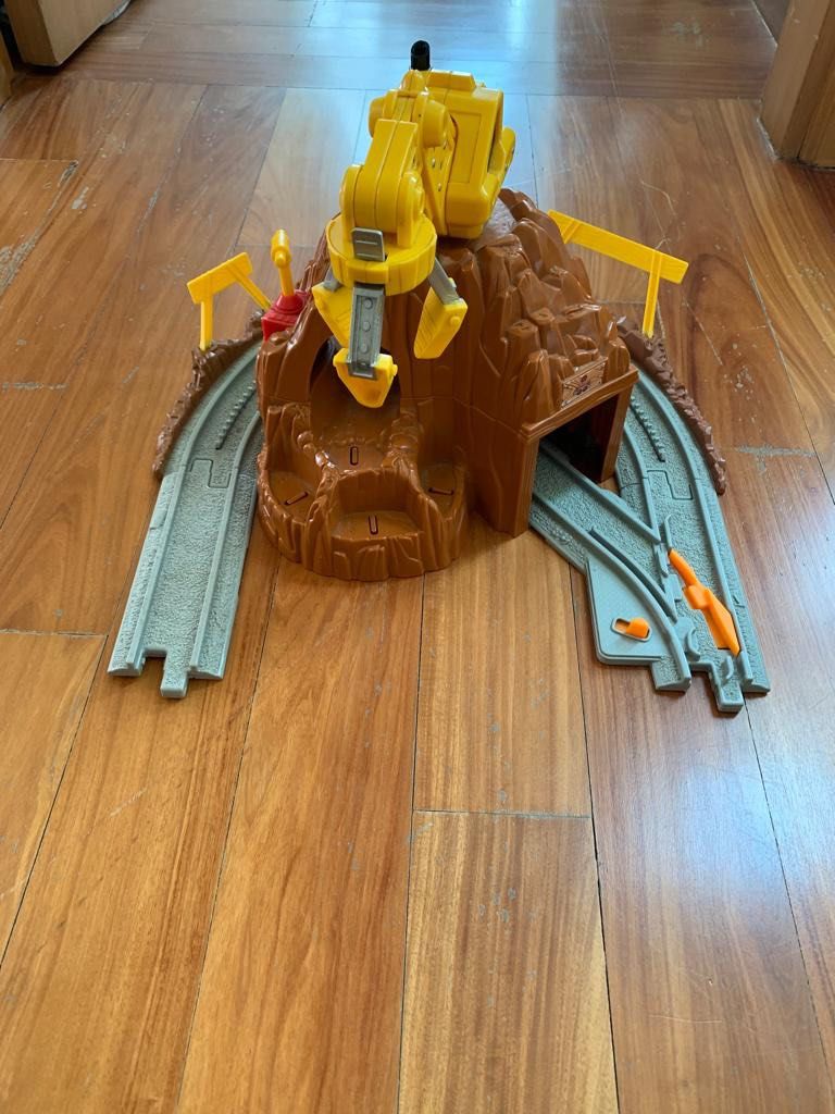 Geotrax sets, cars and tracks, Hobbies & Toys, Toys & Games on Carousell