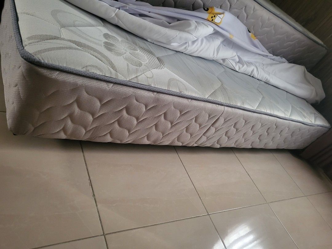 GUHDO Springbed sorong atas bawah, Perabotan Rumah di Carousell