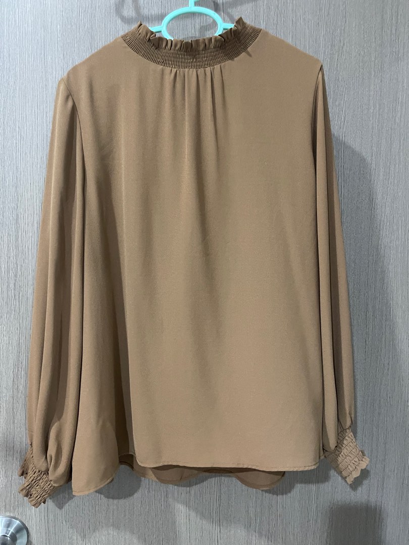 Iora, Women's Fashion, Tops, Blouses on Carousell