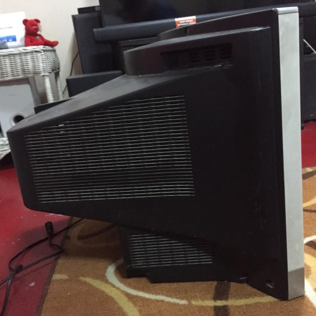 JVC MUSEE 32inch flat screen with JVC tv rack, TV & Home Appliances, TV & Entertainment, TV on ...