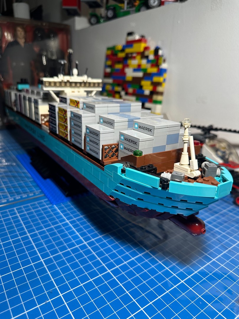 lego maerks cargo ship boat LEGO Creator Expert 10241 Maersk Line ...