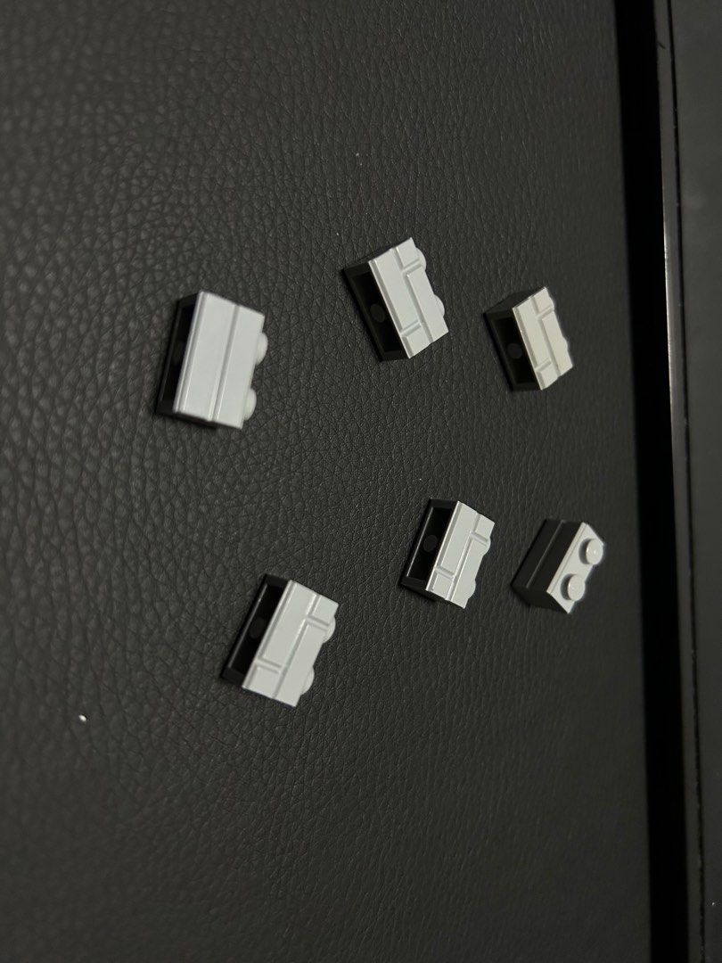 Lego (part 98283) light bluish grey brick , modified 1x2 with masonry ...