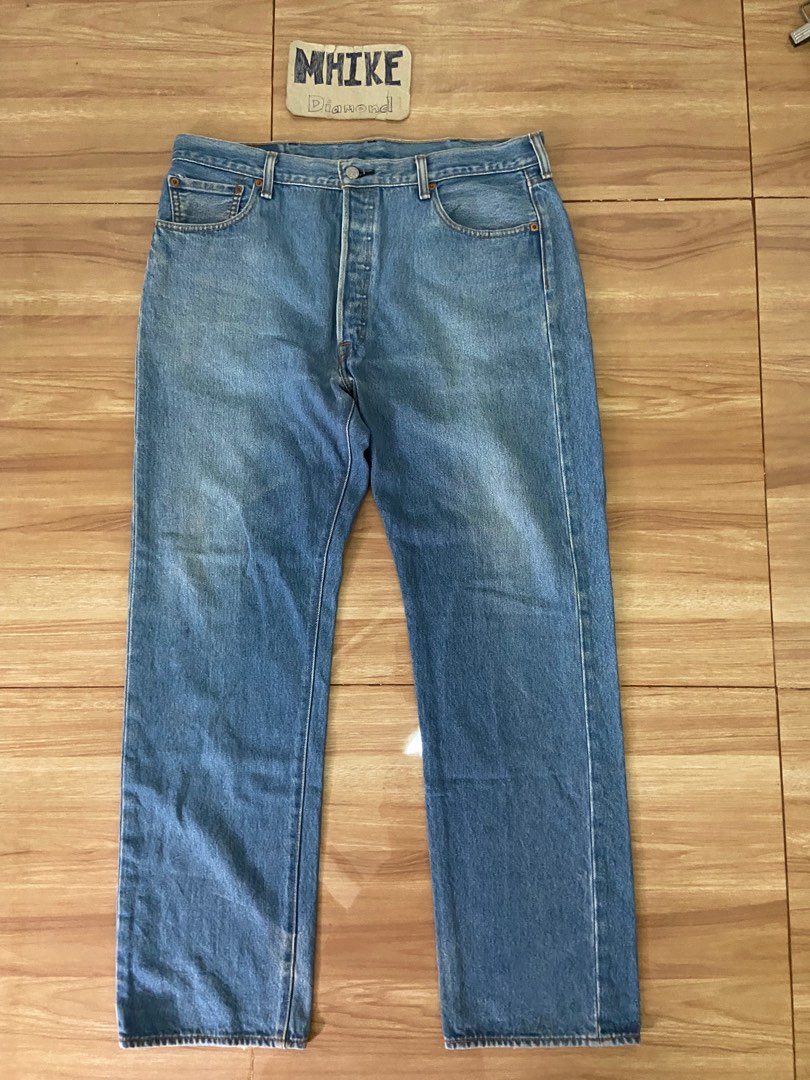 Levis 501, Men's Fashion, Bottoms, Jeans on Carousell