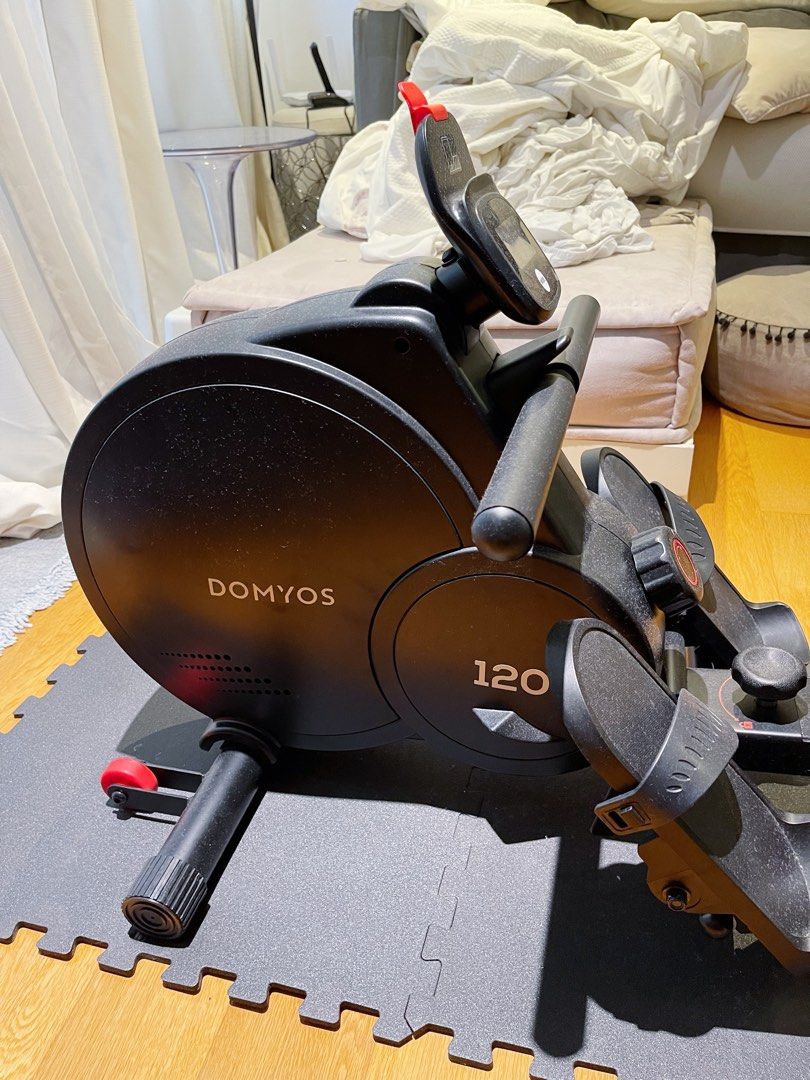 LIKE NEW Domyos Rowing Machine, Sports Equipment, Exercise & Fitness ...
